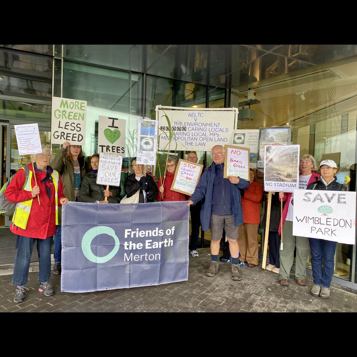 ‘Save Wimbledon Park’ – Locals fight against expansion